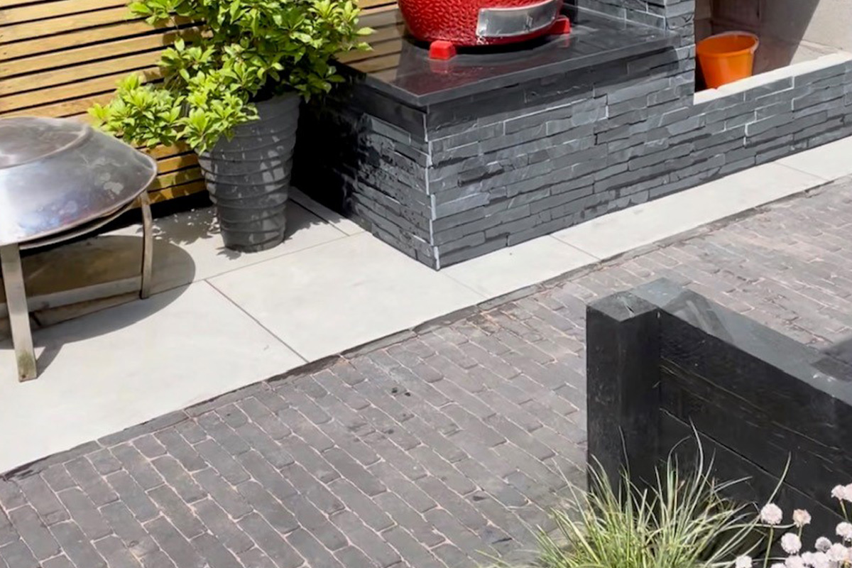 Charcoal Grey Clay Pavers | Brick Pavers | Chelmer Valley